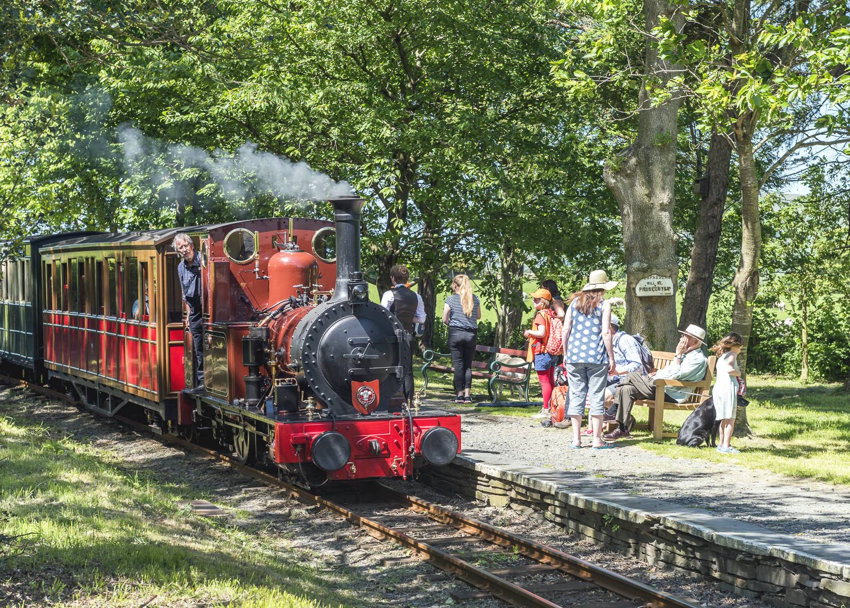 Talyllyn Railway – Steam railway in Snowdonia